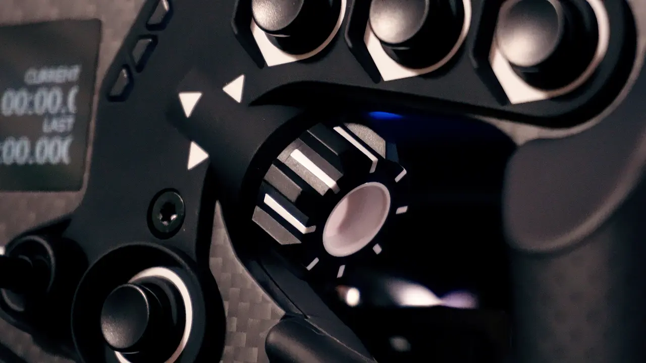 Fanatec Clubsport Formula V3 Steering Wheel Review - SimRacingSetups